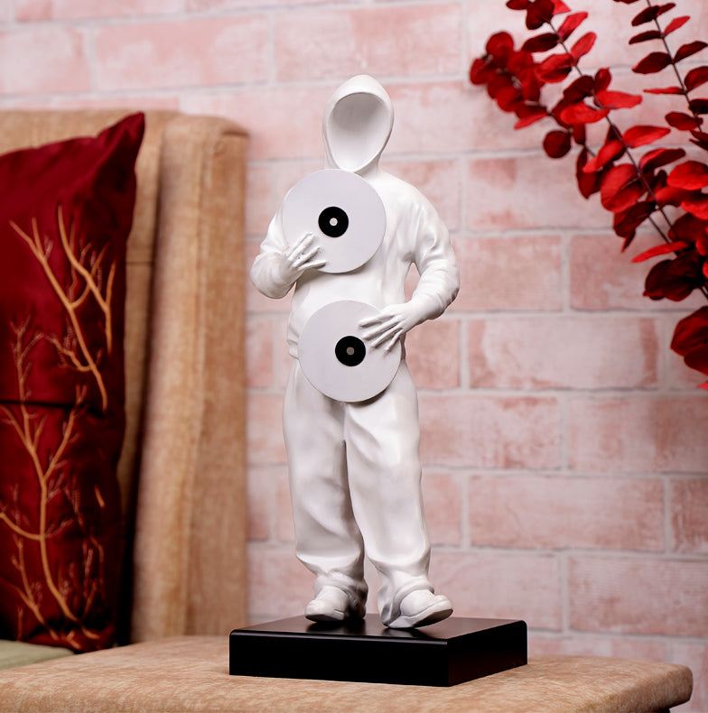 Elegant Rapper Figurine, Vinyl Records – Tashiya