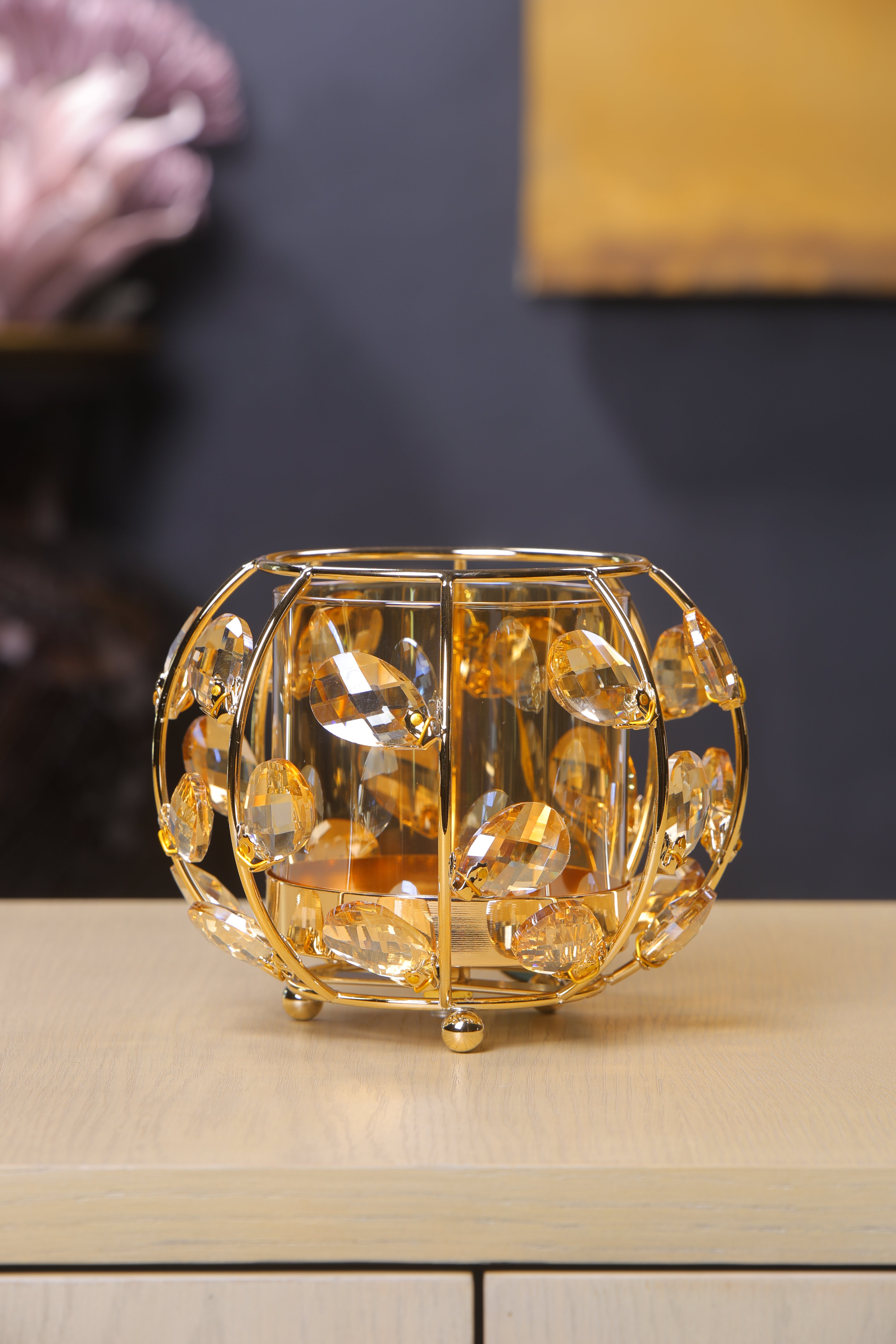 Elegant Gold Mirror Candle Holder with Crystals – Tashiya